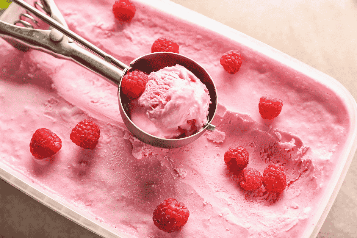 Ice Cream Social – Emerald Desert RV Resort